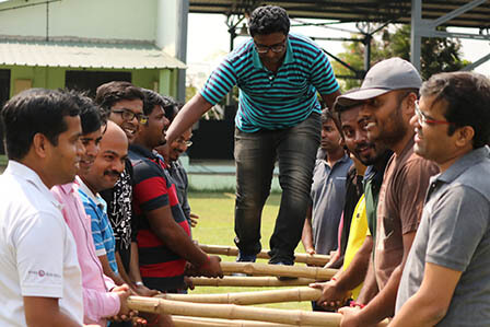 Human Ladders Team Building Activity | Sieger Group