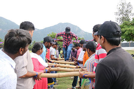 Human Ladders Team Building Activity | Sieger Group